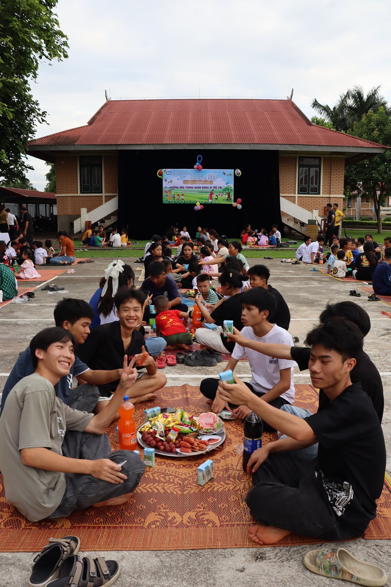 Vui Tết Thiếu nhi cùng Làng trẻ em SOS Việt Nam - SOS Children's ...