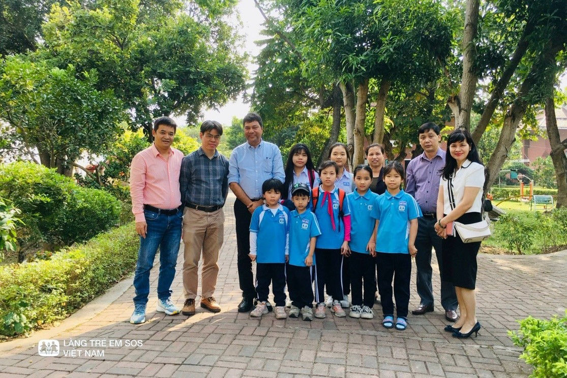 Giám đốc VP Làng trẻ em SOS quốc tế khu vực châu Á tới thăm và làm việc ...